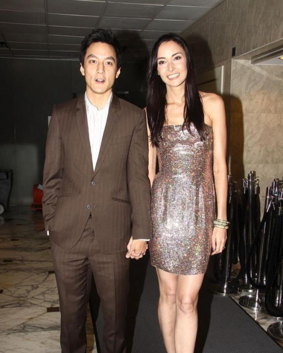 Wu Yanzu posted old photos to celebrate his wife's birthday, sweet and ...