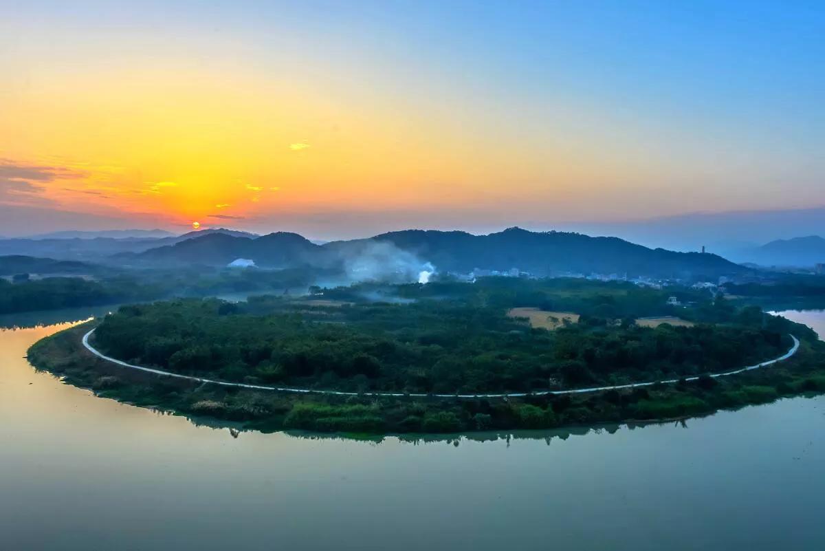 Xilin, Guangxi, has a kind of delicacy that can "fart".Outsider: Can ...