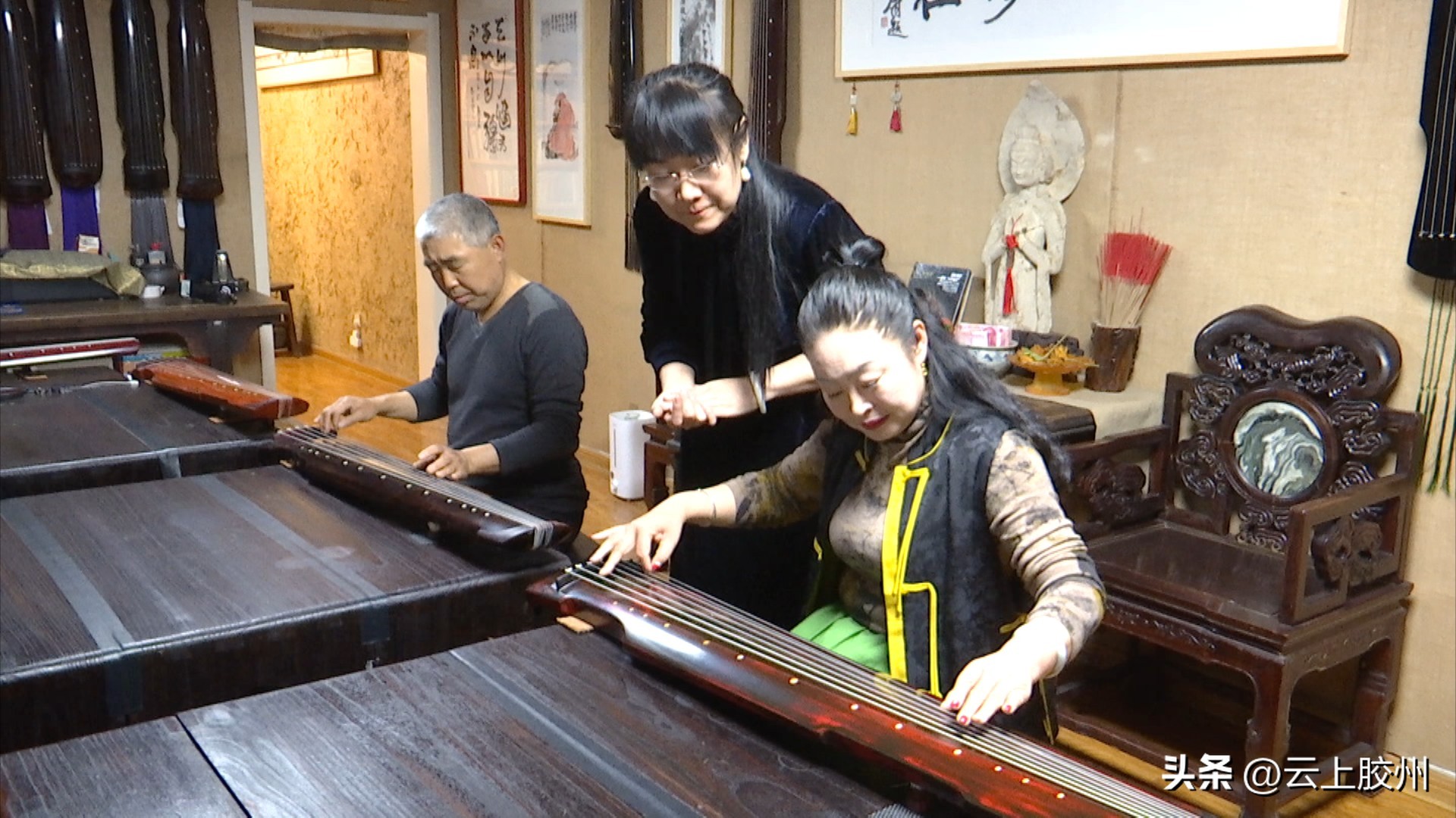 Wang Yuanyuan: Study Guqin Art and Inherit Traditional Culture - iNEWS