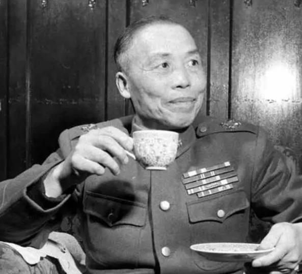 75-year-old Li Zongren returned to China and fell in love with a 27 ...