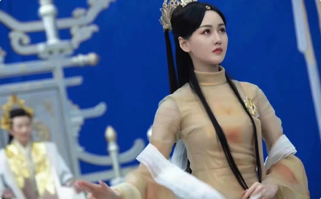 "Till The End Of The Moon" Yue Ya's swollen face caused controversy ...