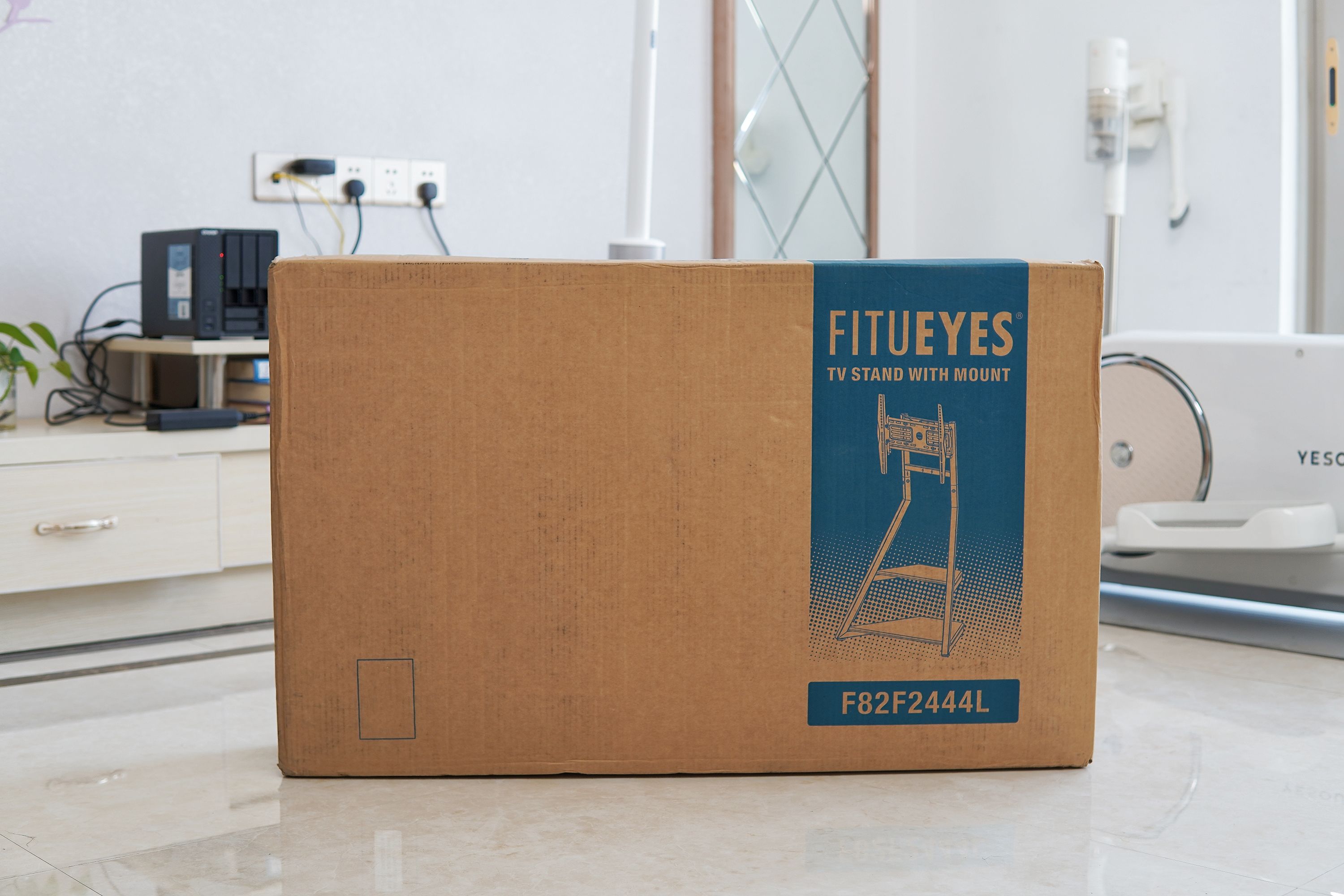 How sweet would it be if the TV could be moved? Sosee Mobile TV Stand ...