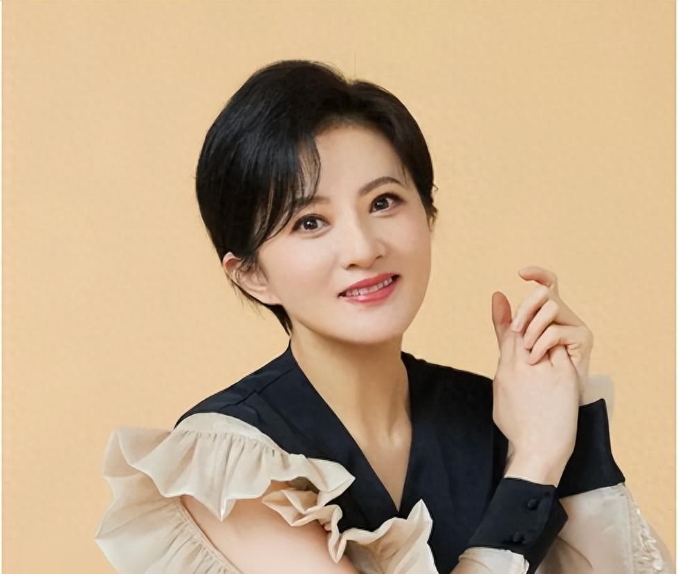 After getting rid of two scumbag men, she is now 43 years old and still ...