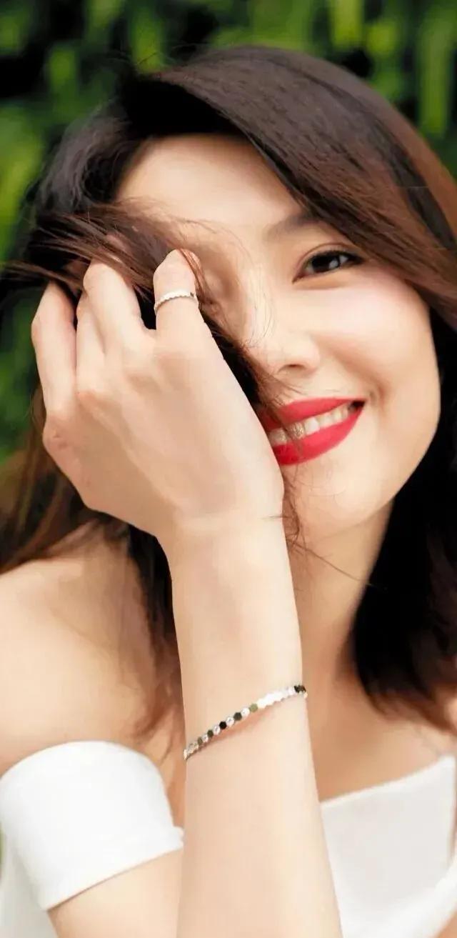 Graceful and graceful waiting for autumn makeup - iNEWS