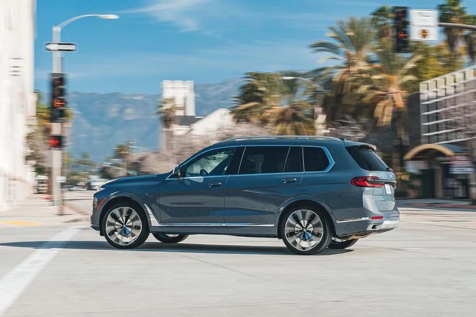 BMW X7: A perfect combination of performance and luxury - iNEWS