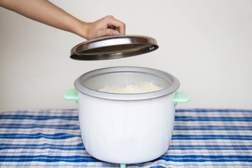 Don't throw away your old rice cooker! These 6 uses are more "valuable ...