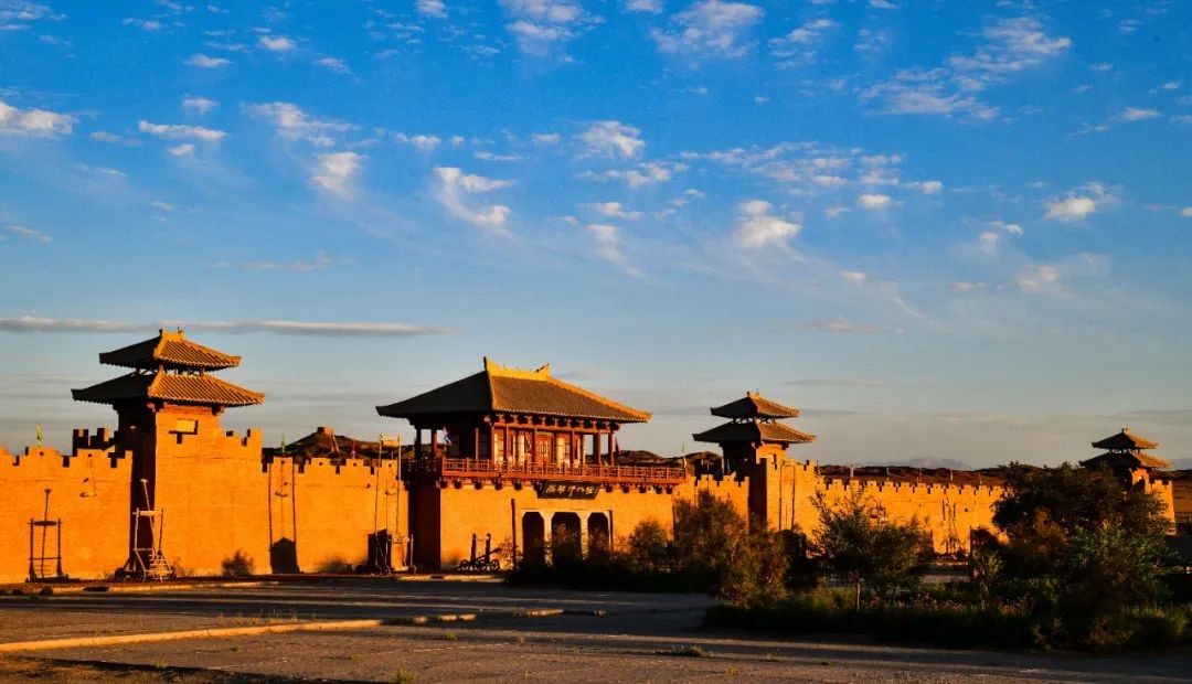 Listen to Dunhuang Yangguan telling the story of autumn - iNEWS