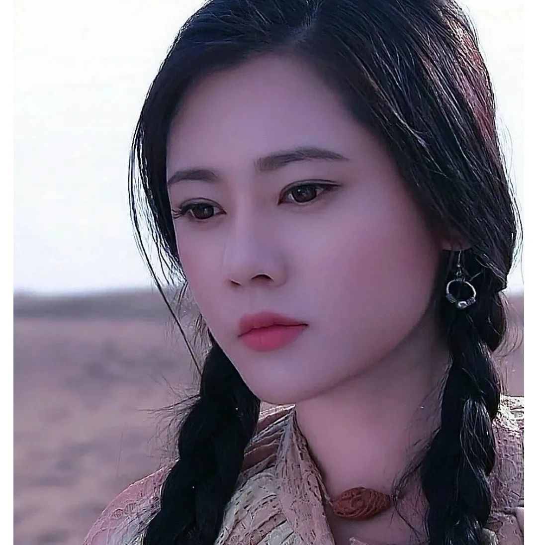 Choo Ja Hyun is not dancing, it looks like Lin Pinru wielding a ...