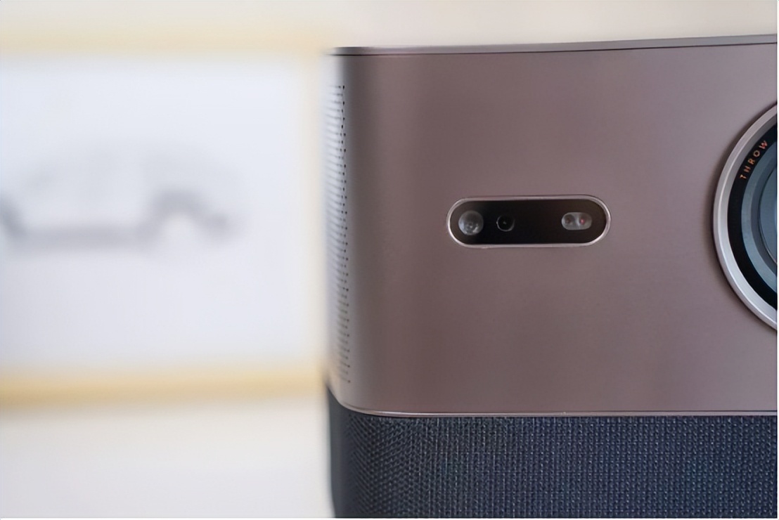 比肩電視效果，無懼陽光，不挑場景隨便看！AOC L1S雷射投影評測 - 資訊咖