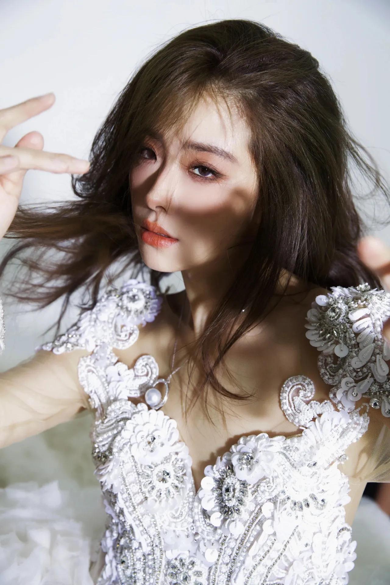 Yu Yan & Dai Yanni - iNEWS