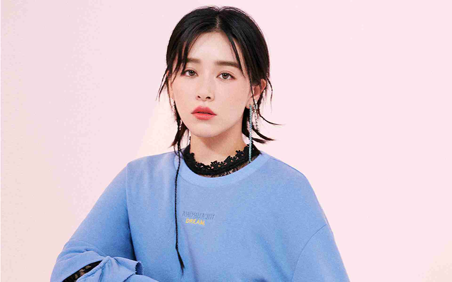 Entertainment Comments: Xiao Zhan, Zhao Liying, Hua Chenyu, Kan Qingzi ...