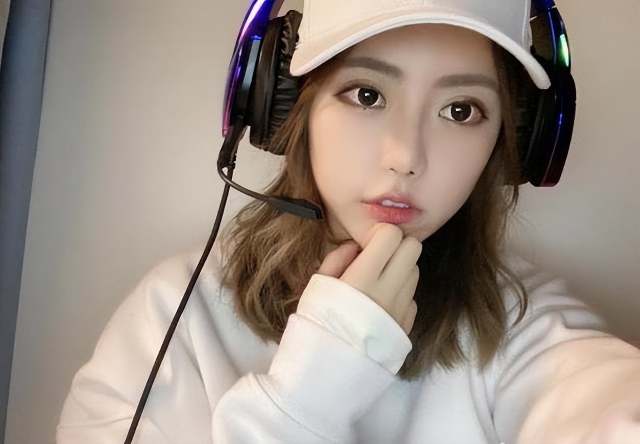 Zhou Shuyi's relationship was in turmoil. Netizens asked PGONE if she ...