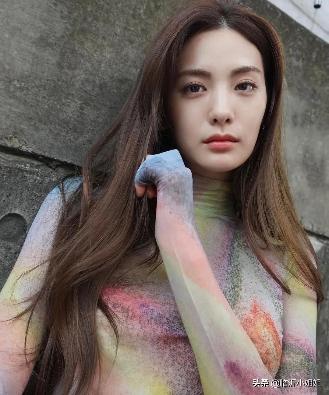 Lin Zhenna, a glamorous and glamorous beauty born as a model, with both ...