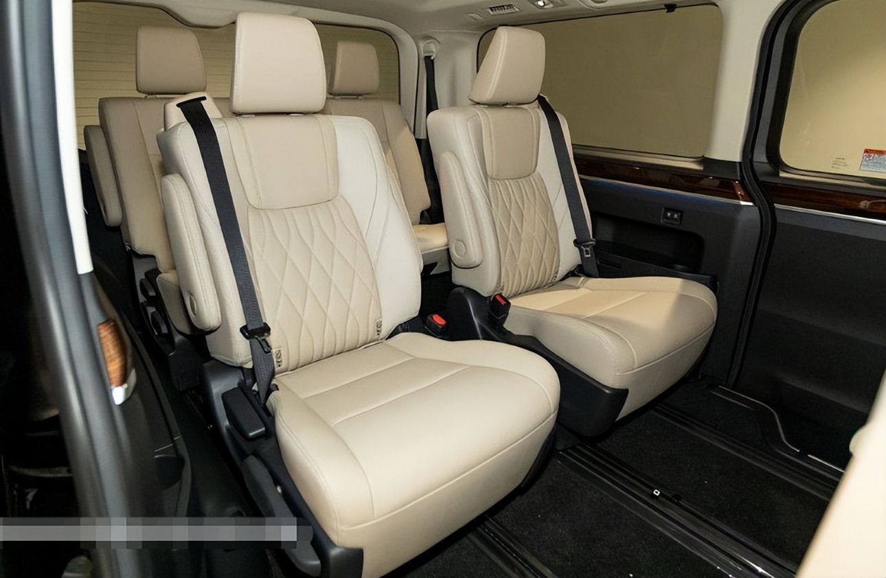 New Toyota Hiace "resurrection", 5.3 meters long, 2.0T diesel + side ...