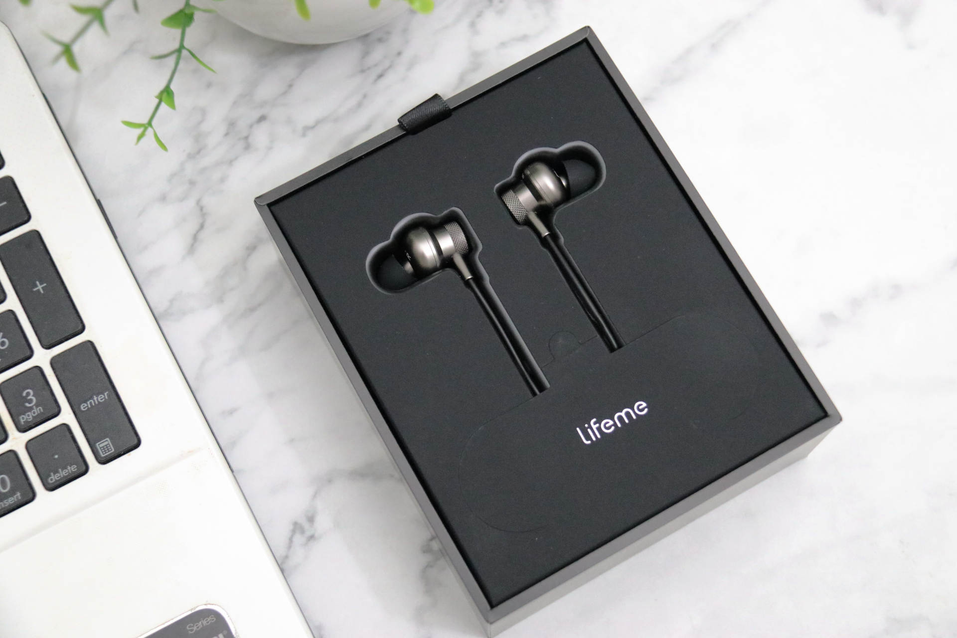 Charm Blue Lifeme LP51 Ring Iron Wired Headphone Review: 100 yuan good price, HiFi enjoyment - iNEWS