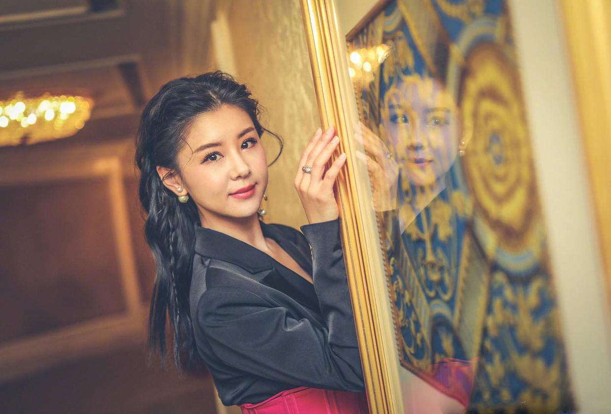 Mingyang Entertainment - Beauty Star - Li Xiaomeng - iNEWS