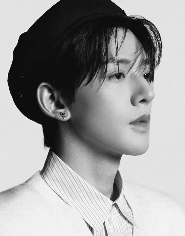 Deng Wei's first seal of debut is coming! The October issue of Fengmei ...