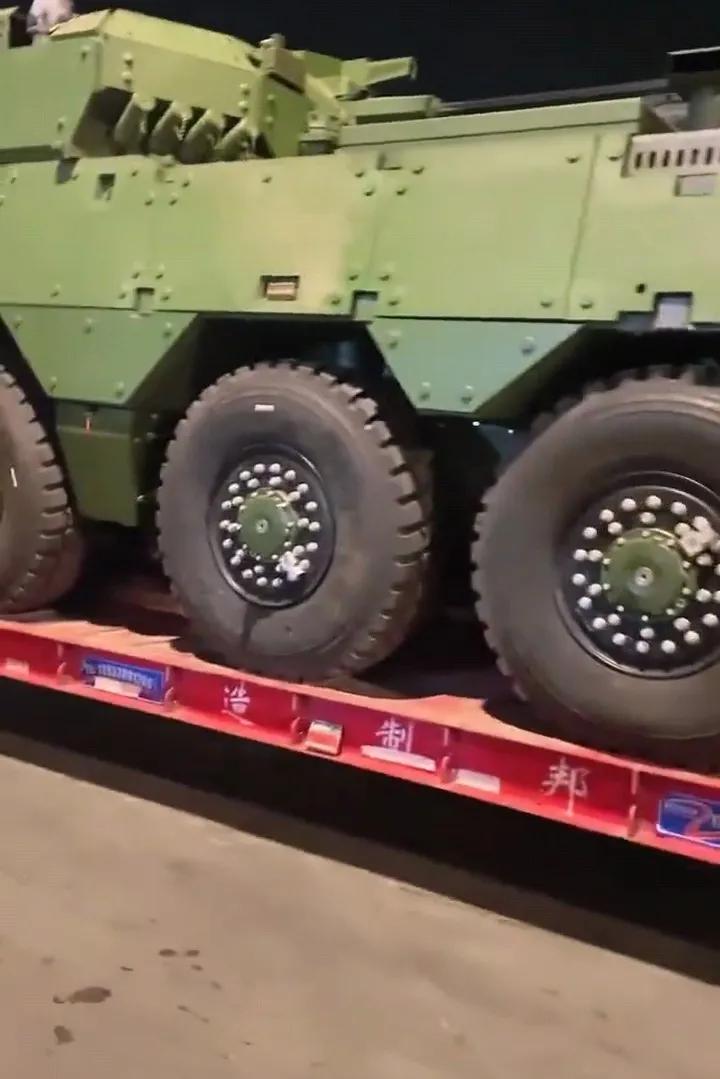 The latest wheeled combat vehicle of the People's Liberation Army is ...