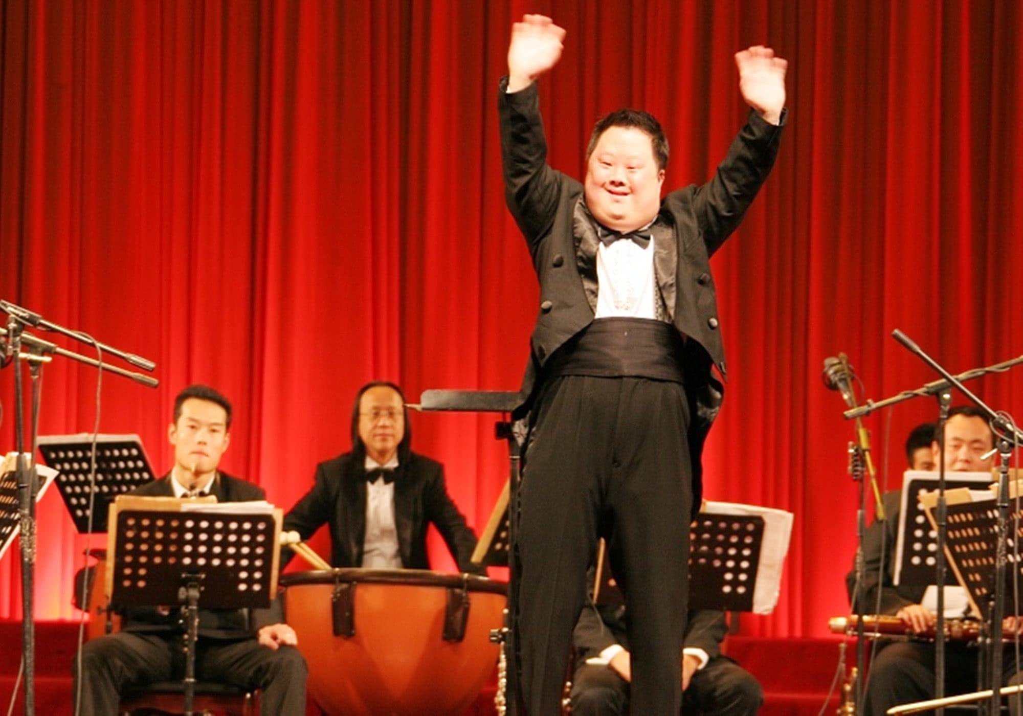 Didn't understand music but was hailed as a "genius conductor", what happened after Zhouzhou's ...