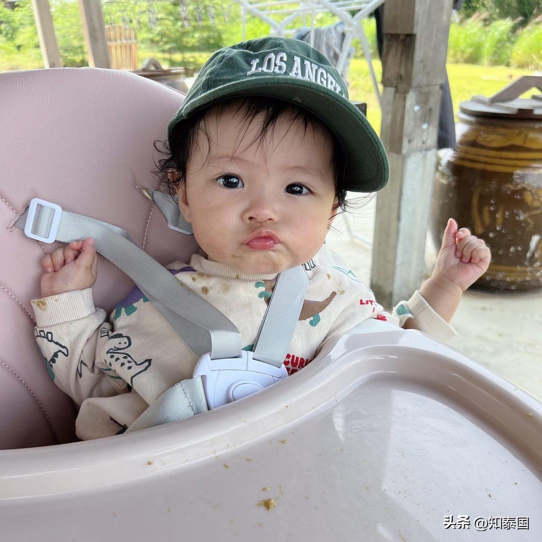 Thai actor Weir's daughter turns into a cute netizen in August - iNEWS