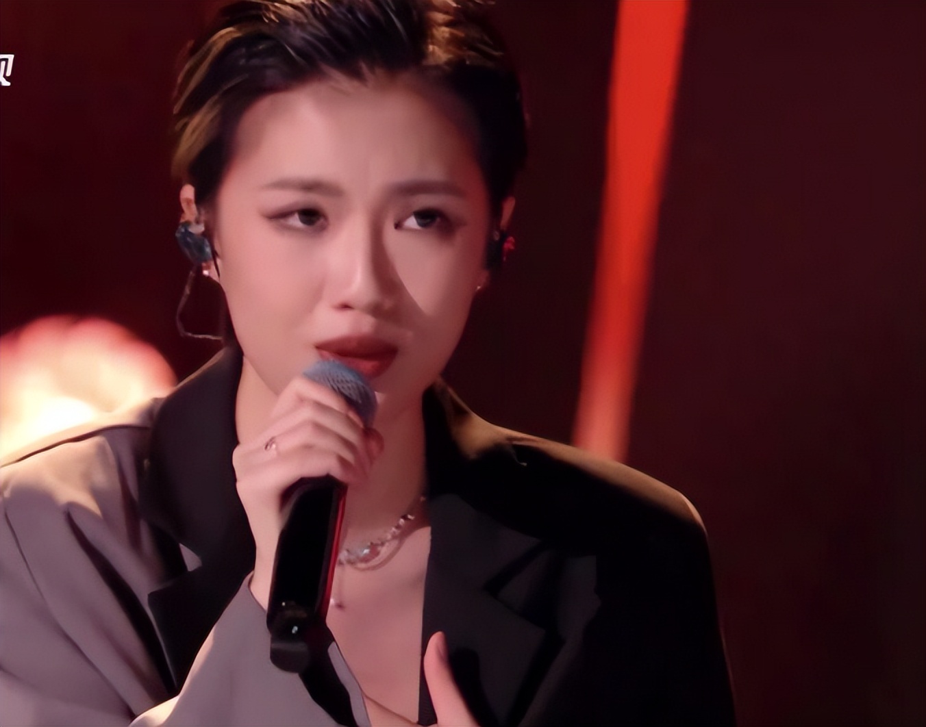 Li Keqin asked Liang Yuying: What if "The Voice" is eliminated? Liang ...