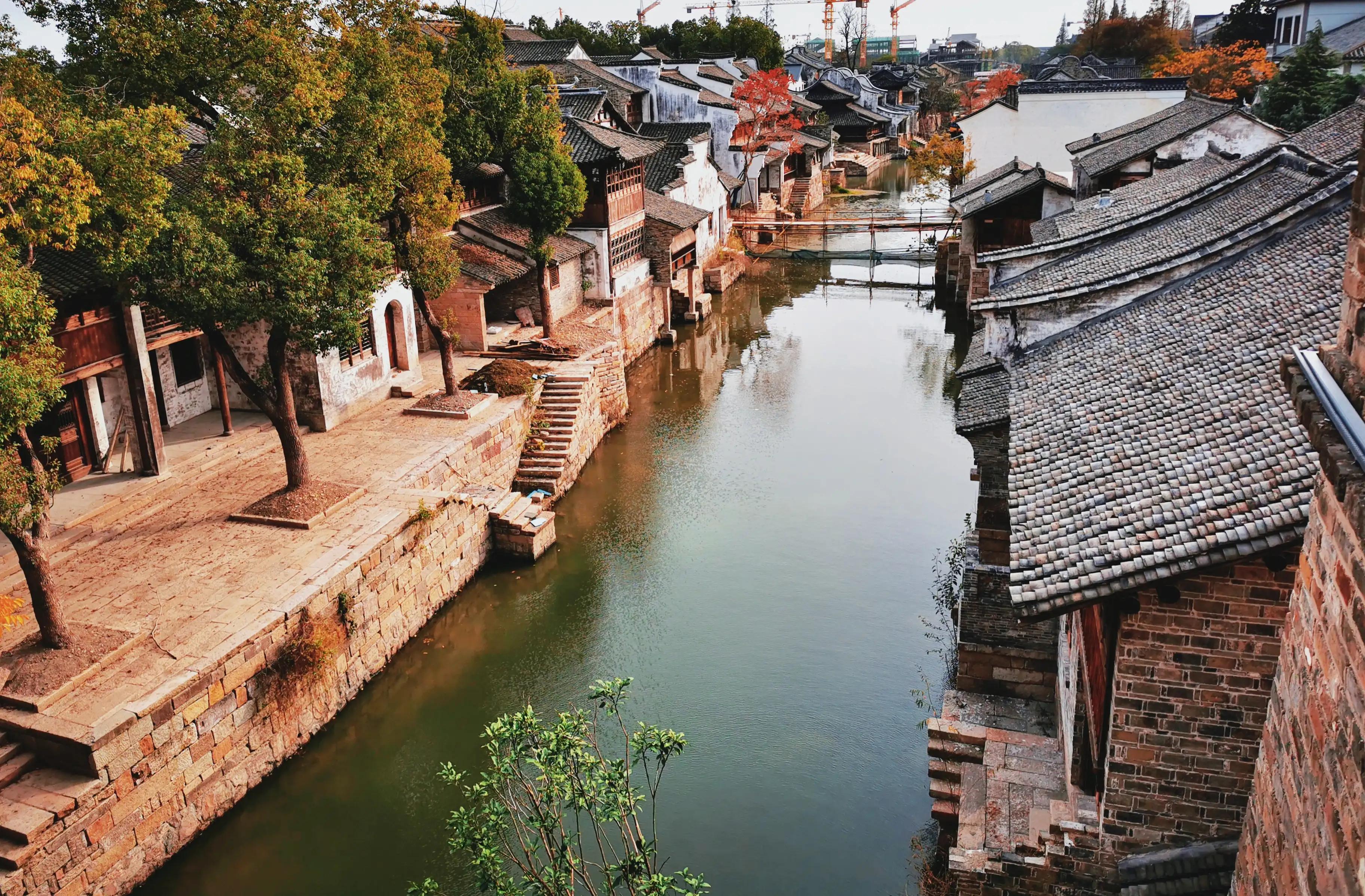 Yanguan-Seeking Autumn in the Ancient Town - iNEWS