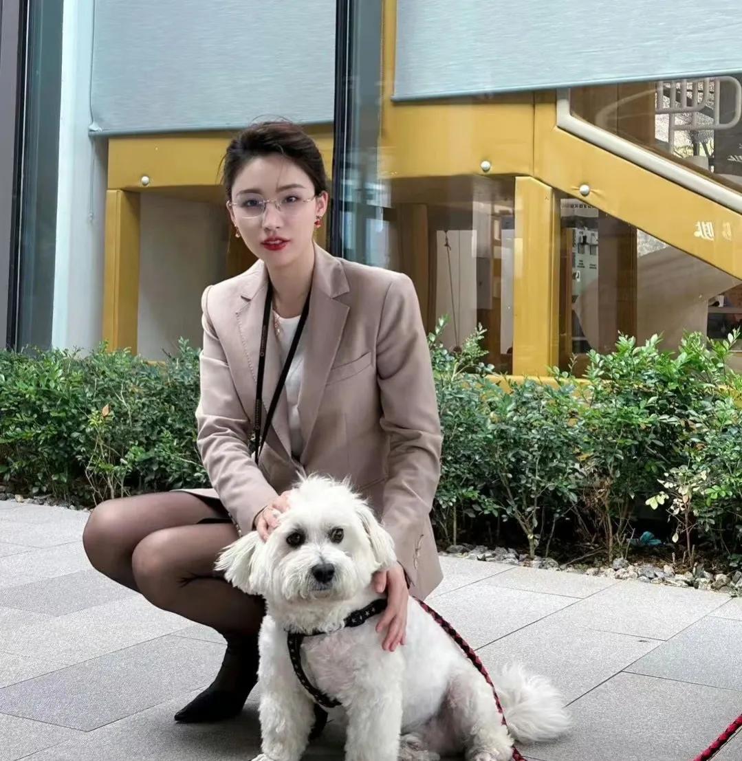 Internet celebrity Erlu allocated more than 100,000 cars to assistants ...