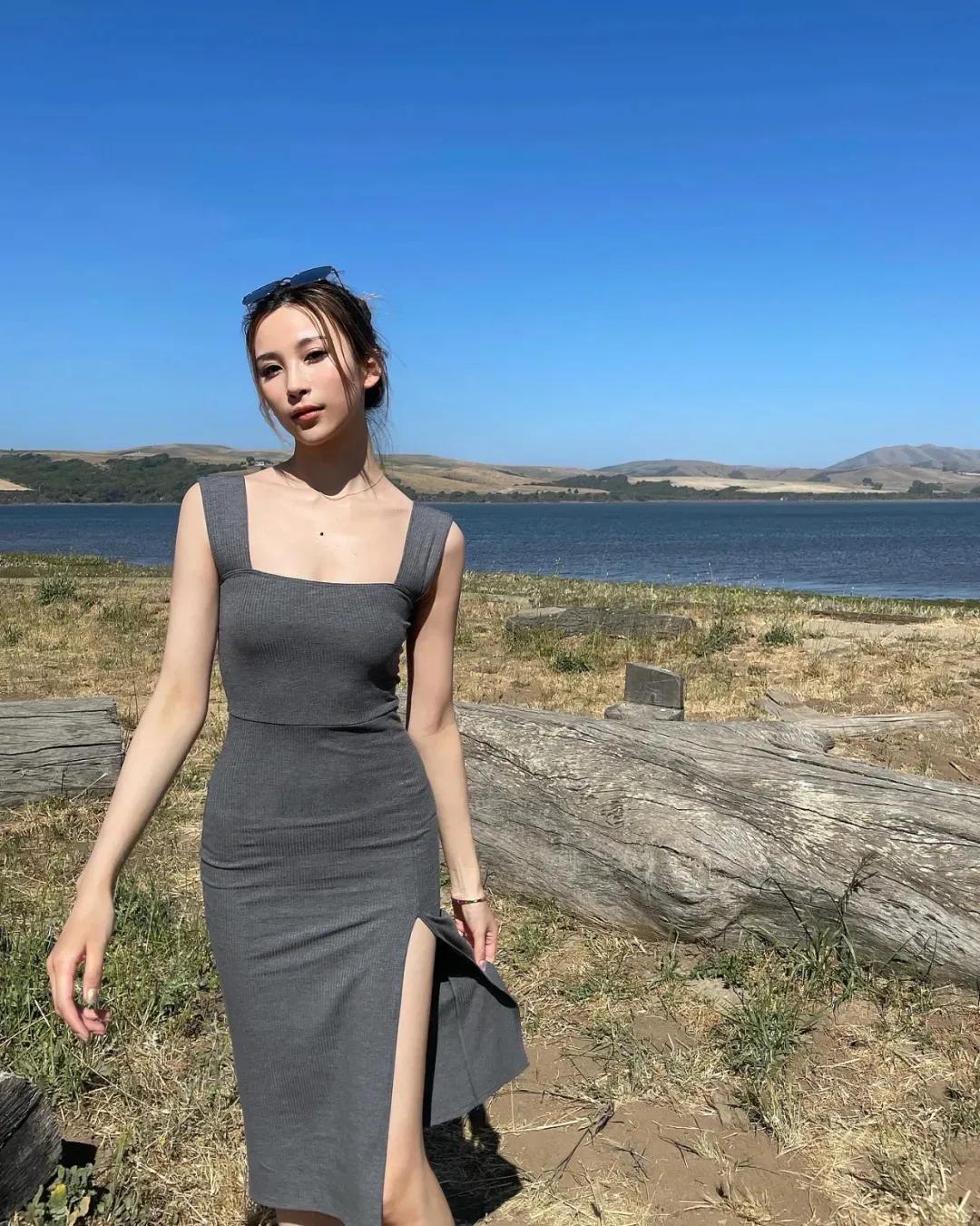 Chinese female anchor Jin Shidi - iNEWS