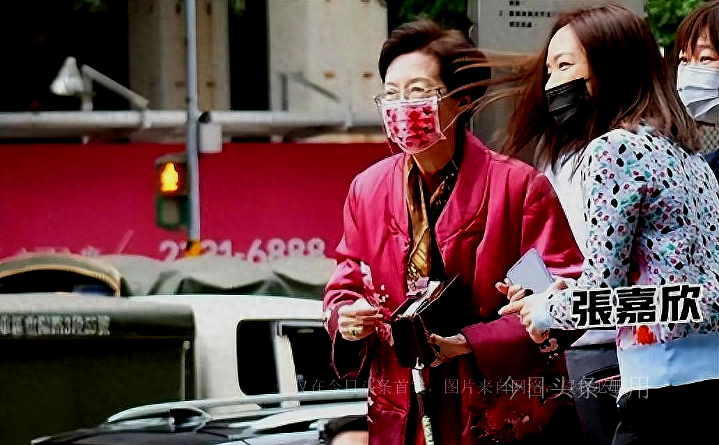 61-year-old Yu Chengqing is enjoying his old age peacefully, with his ...