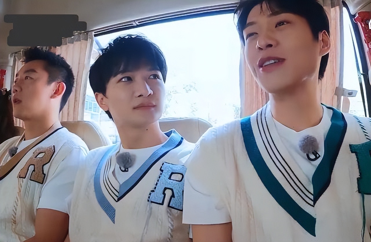 It was revealed that Qin Lan and Wei Daxun were in love, and the man had an affair with Yang Mi ...