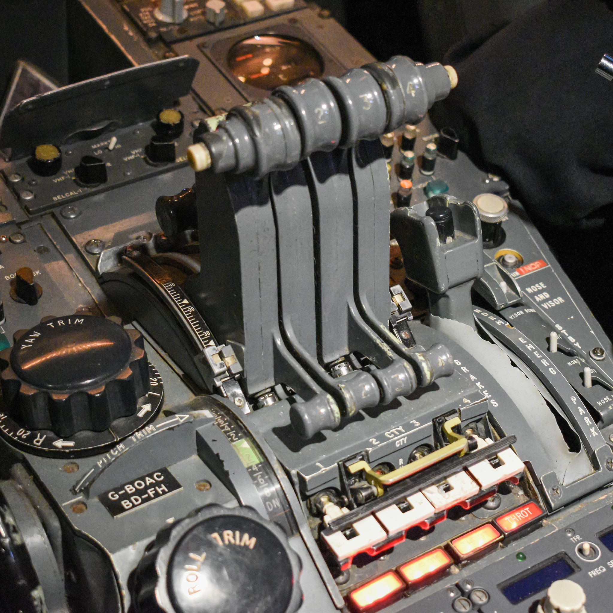 Concorde cockpit - iNEWS