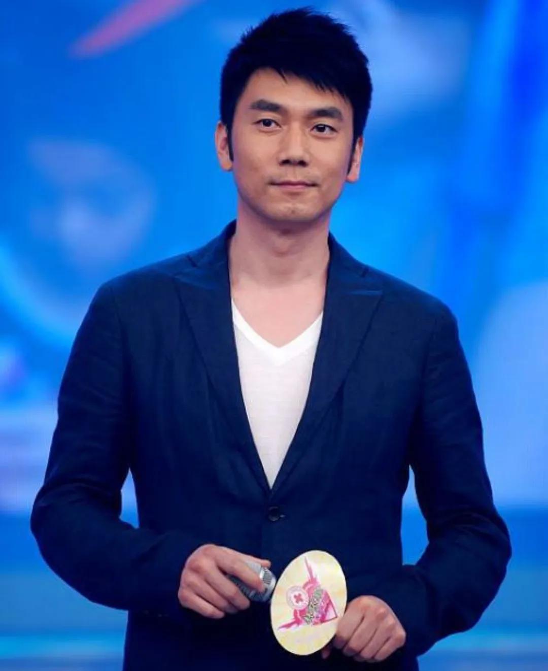 Celebrities rushed to aid Sichuan Luding disaster area Li Yuchun Huang ...