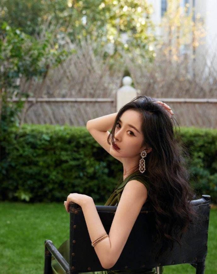Yang Mi and Jiaxing Media: Ten Years of Love from Cooperation to Breakup - iNEWS