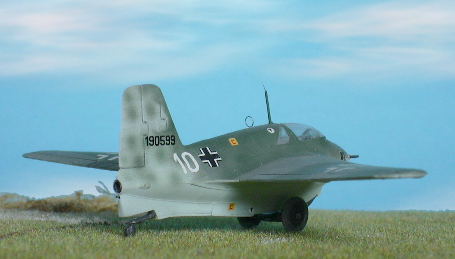 The world's only rocket-powered fighter jet - the Me163 - iNEWS