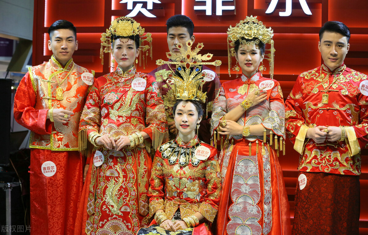 Chinese Phoenix Crown: The Ornate Jewel of the Phoenix Crown - iNEWS
