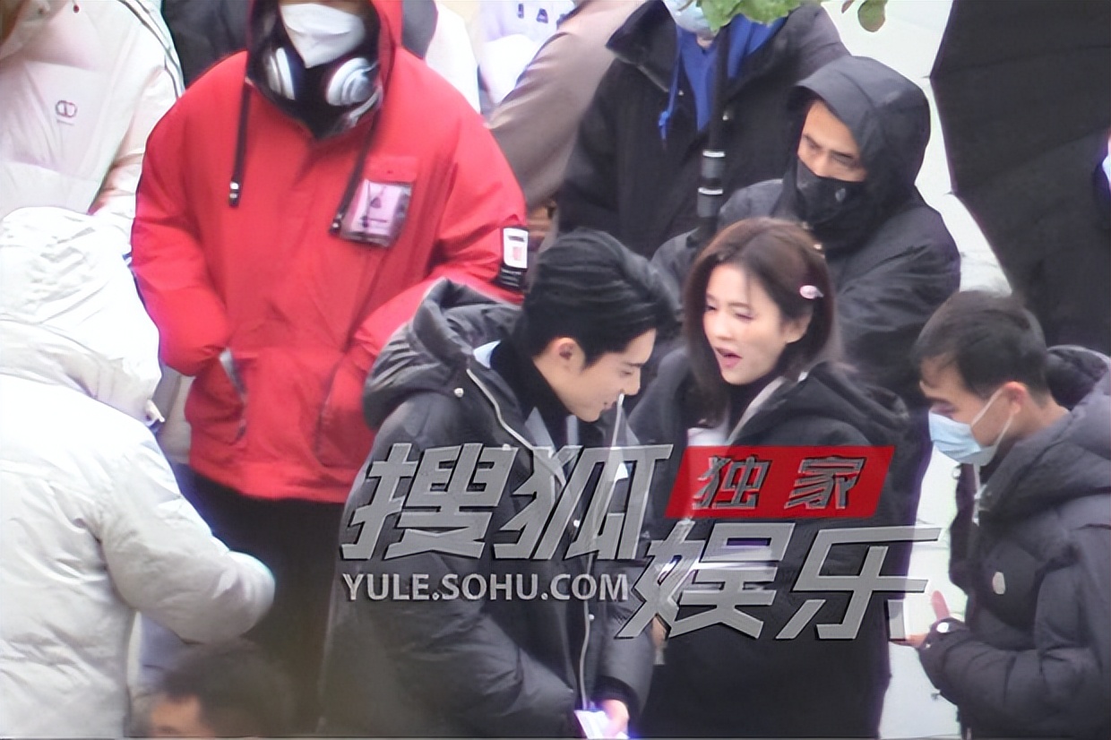 Wang Hedi's White Deer filming was too cold and shivering, the two ...