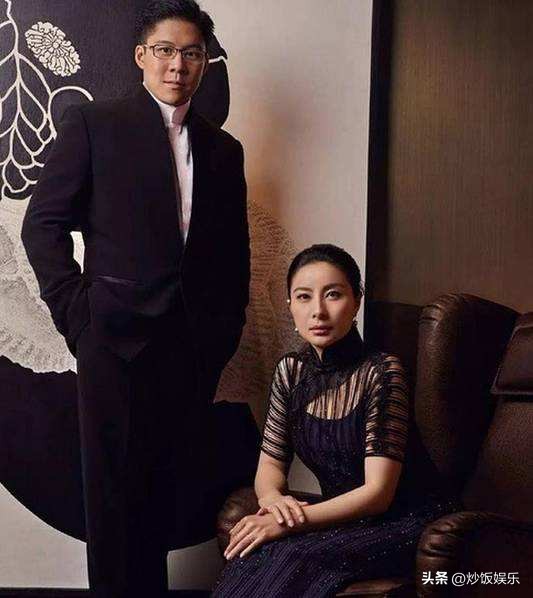 41-year-old Guo Jingjing takes her child to plant rice!Taking the ...