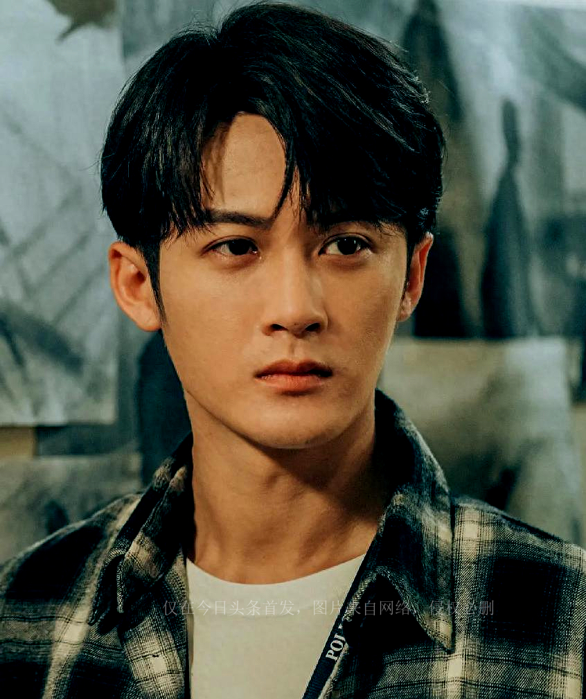 Tan Jianci comes from a powerful family? Not attracted to female stars ...