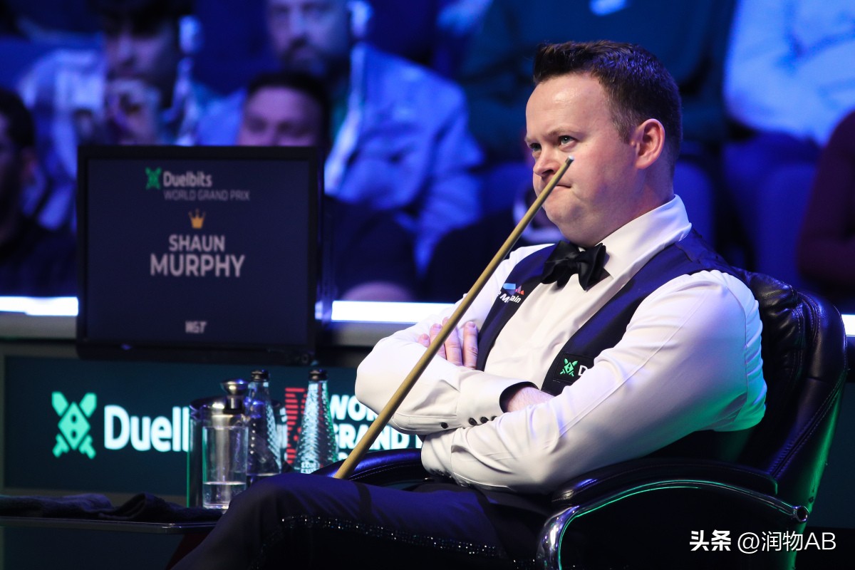 The relationship between the tour and the World Championships is ...