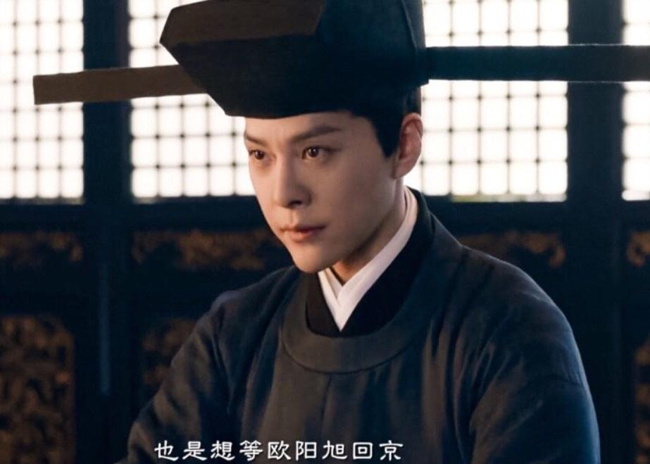 Seven years later, his state has not changed at all from "Hua Qian Gu ...