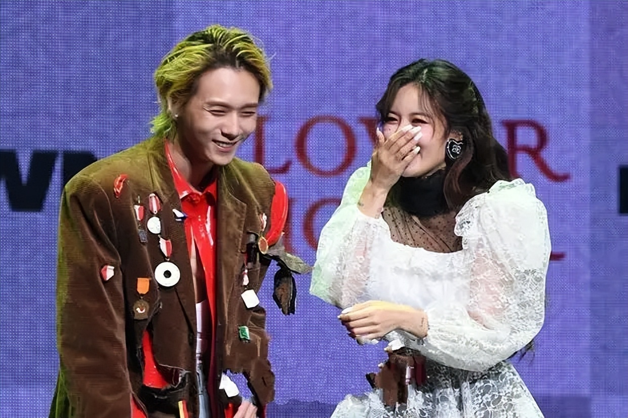 HyunA and her boyfriend returned to the music world on the same stage ...