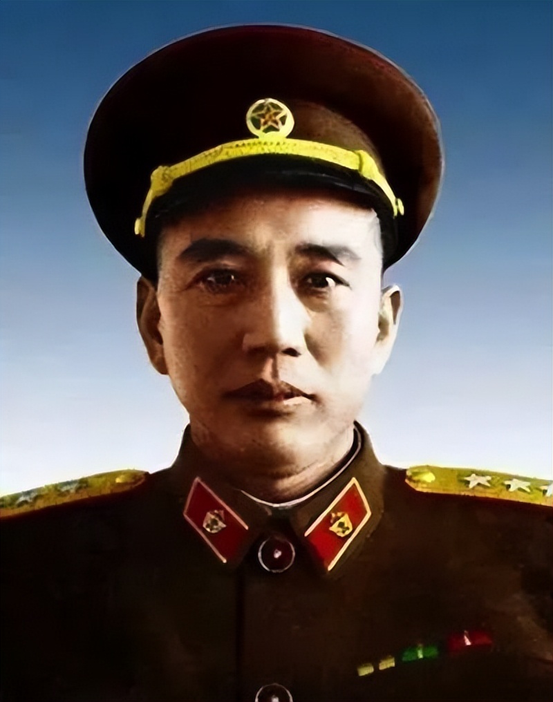 Facing this old photo of the old general—Journey to Southern Xinjiang ...