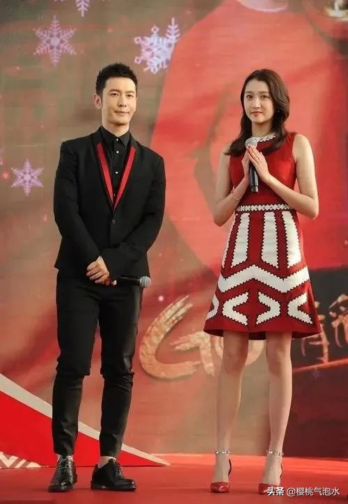 Huang Xiaoming's height is a mystery, the figure of five or five points ...