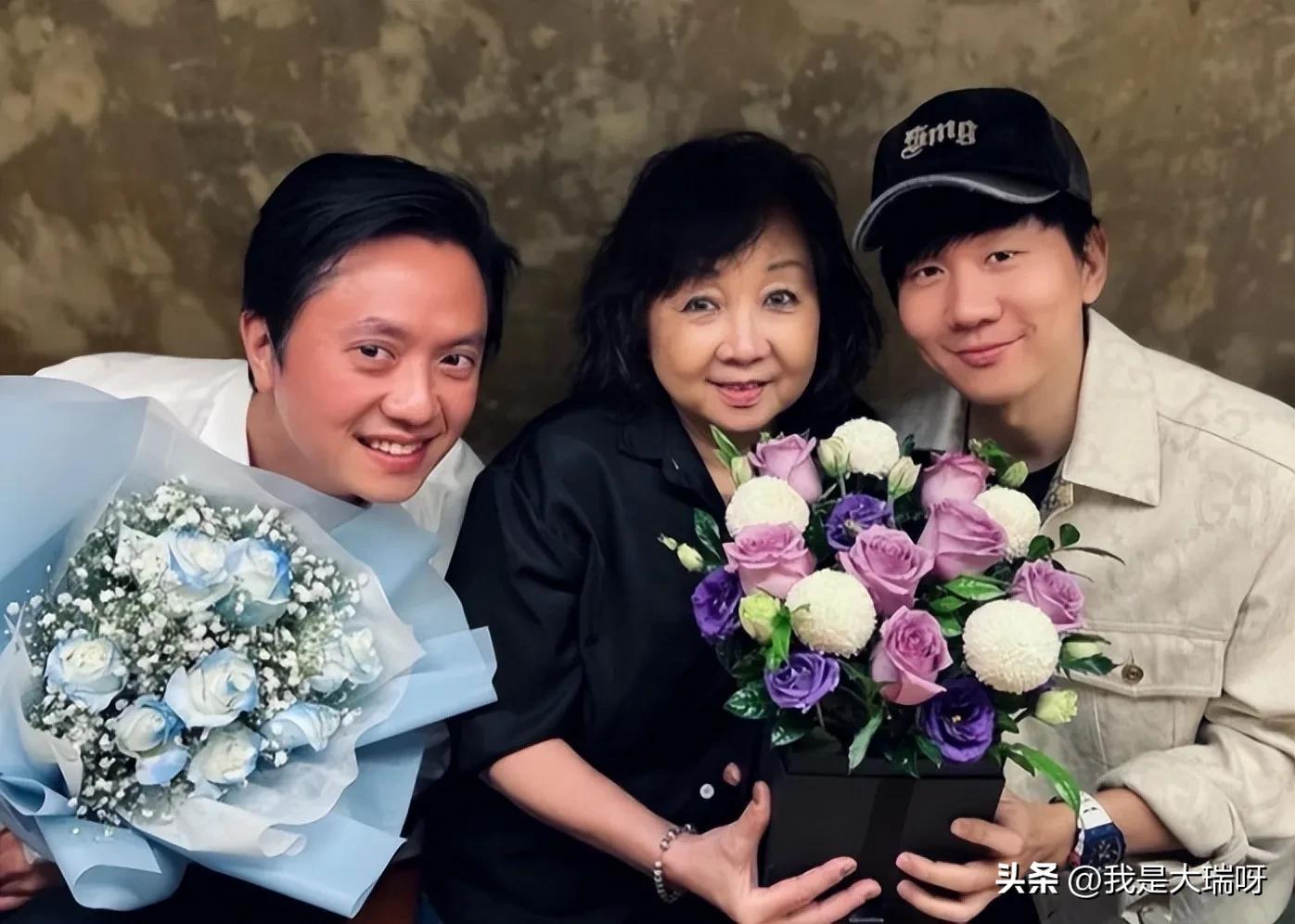 Lin Junjie sent a message to wish his brother a happy marriage!The ...