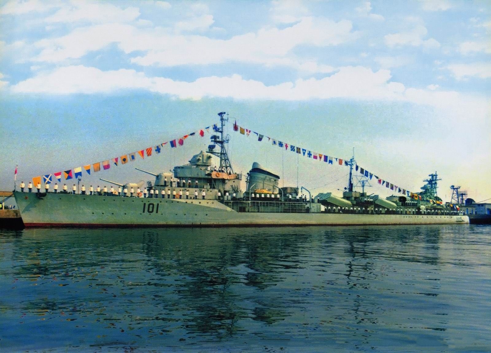 3 ships and 37 ships! In the 1990s, China built 3 destroyers, and in ...