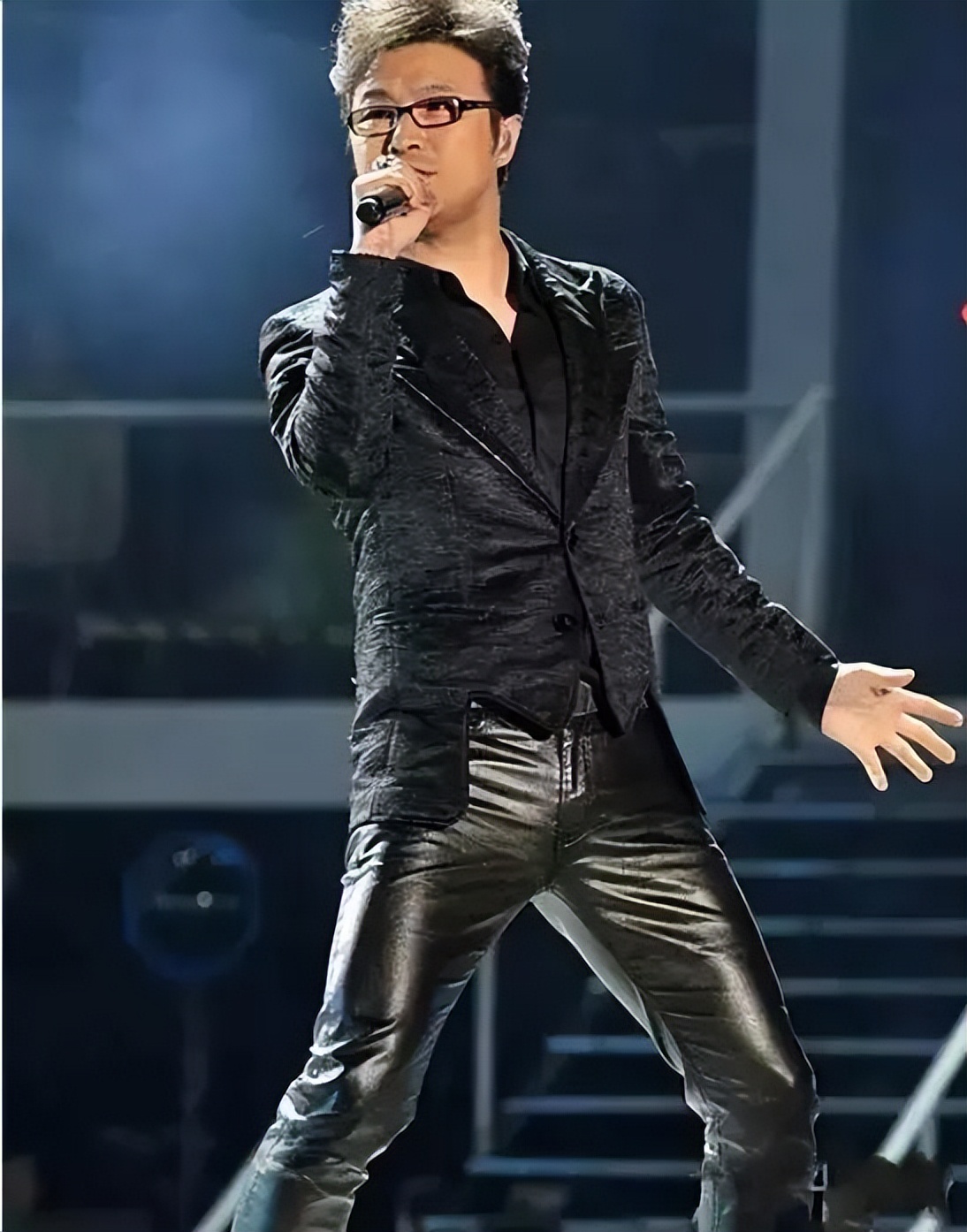 The concert was not successful, Wang Feng gave a hammer, Zhang Ziyi: I ...