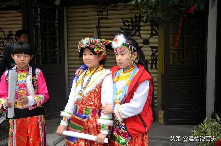 The Beauty of the Qiang Nationality: Unique Charm of National Costumes ...