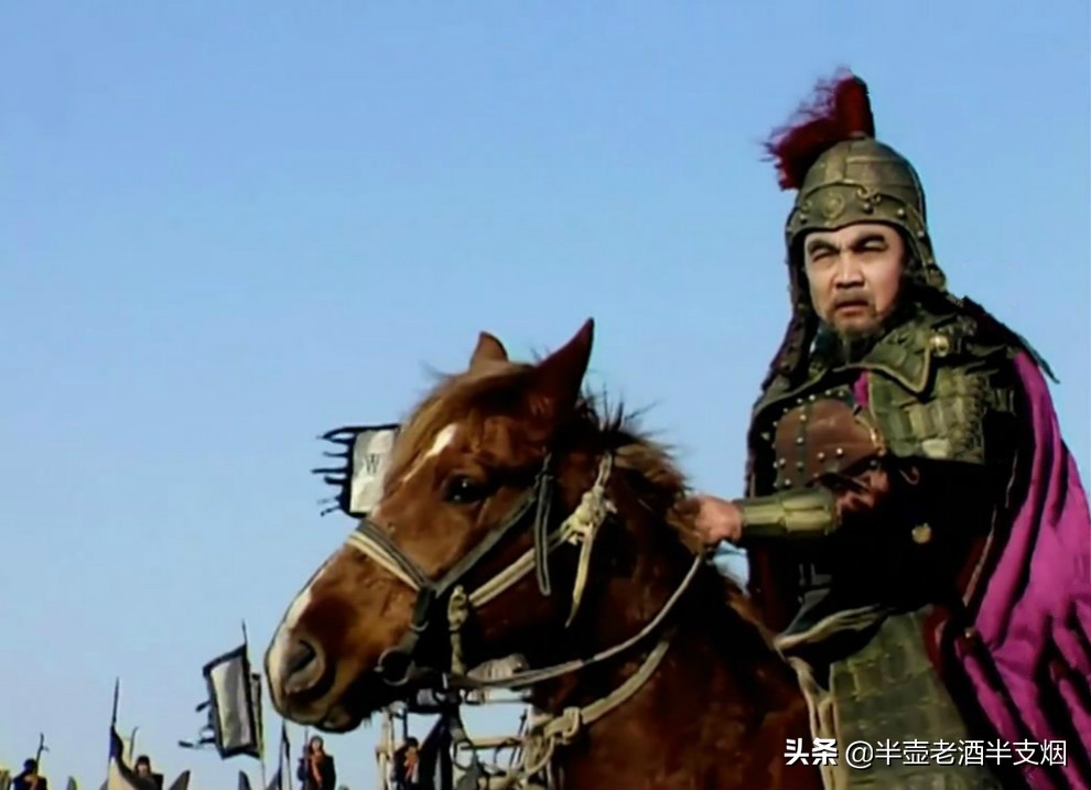 Pang Tong discovered the loophole of Long Zhong's right: Zhuge Liang's ...