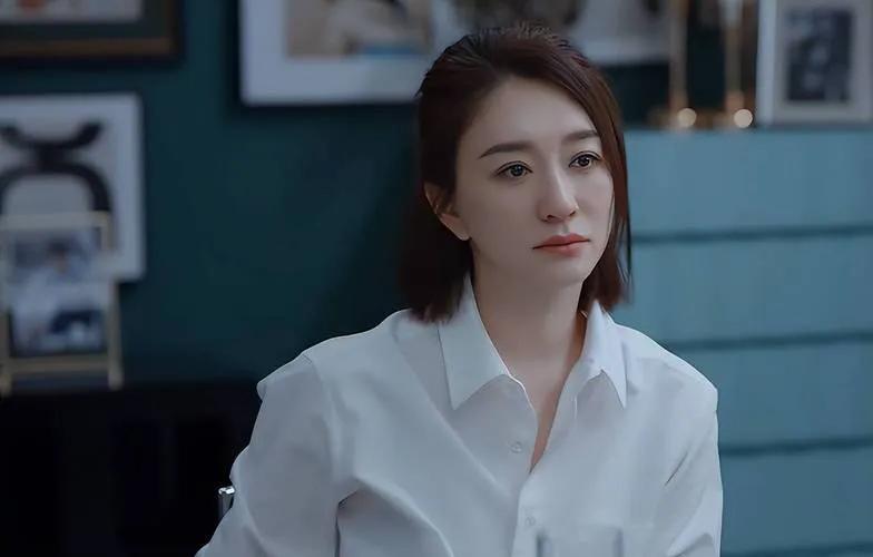 They are also acting as strong women. Putting Qin Hailu, Jiang Shuying ...