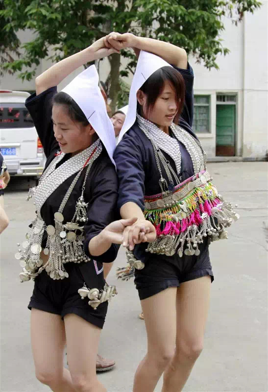 The sexiest and colorful Hani Yiche people in Yunnan - iNEWS